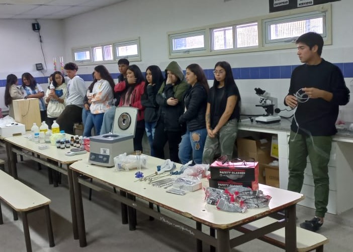 La ESRN N° 6 de Jacobacci recibió un importante equipamiento de ...